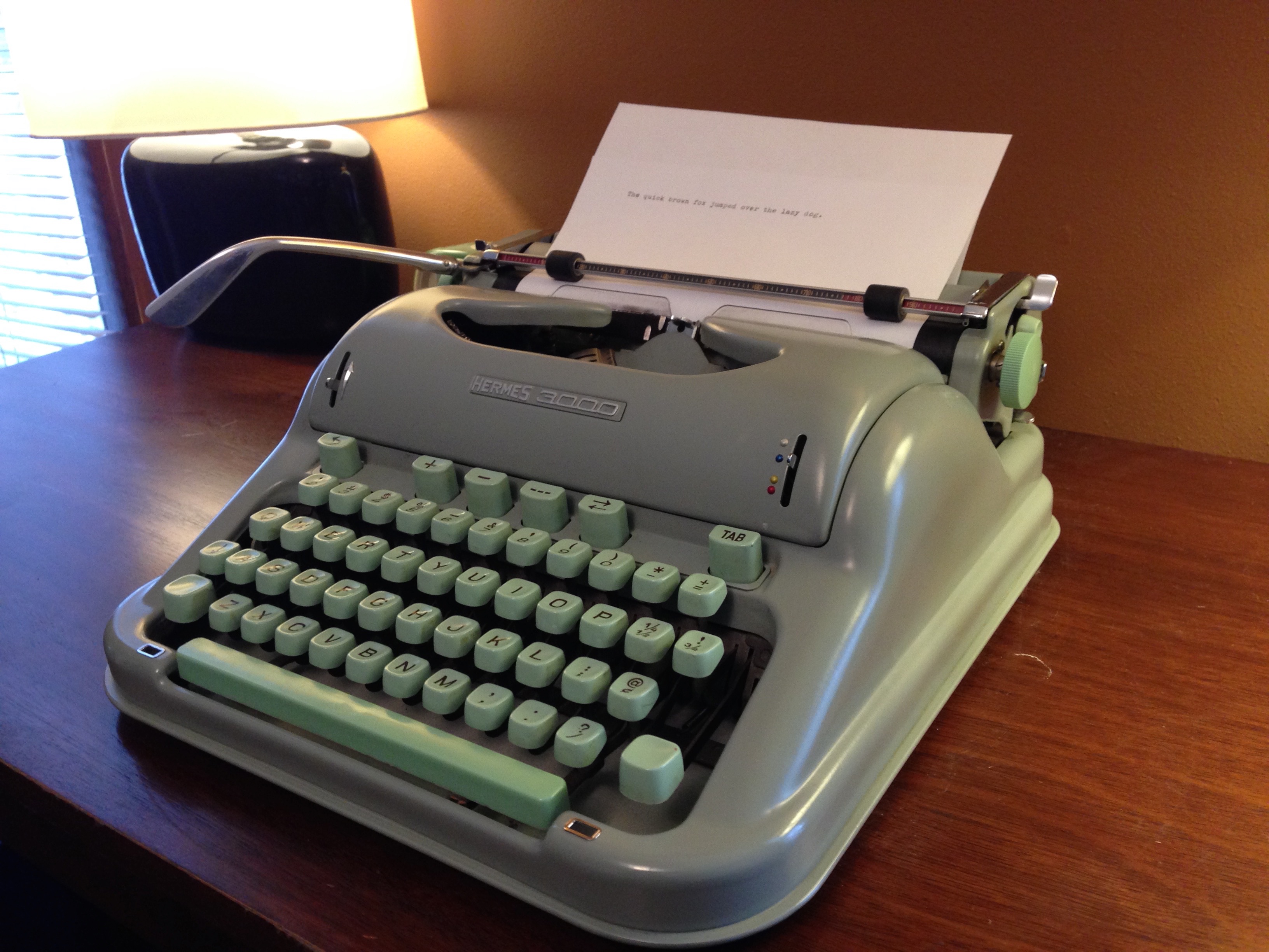 Top 10 Typewriters for Writers – Typewriter Review