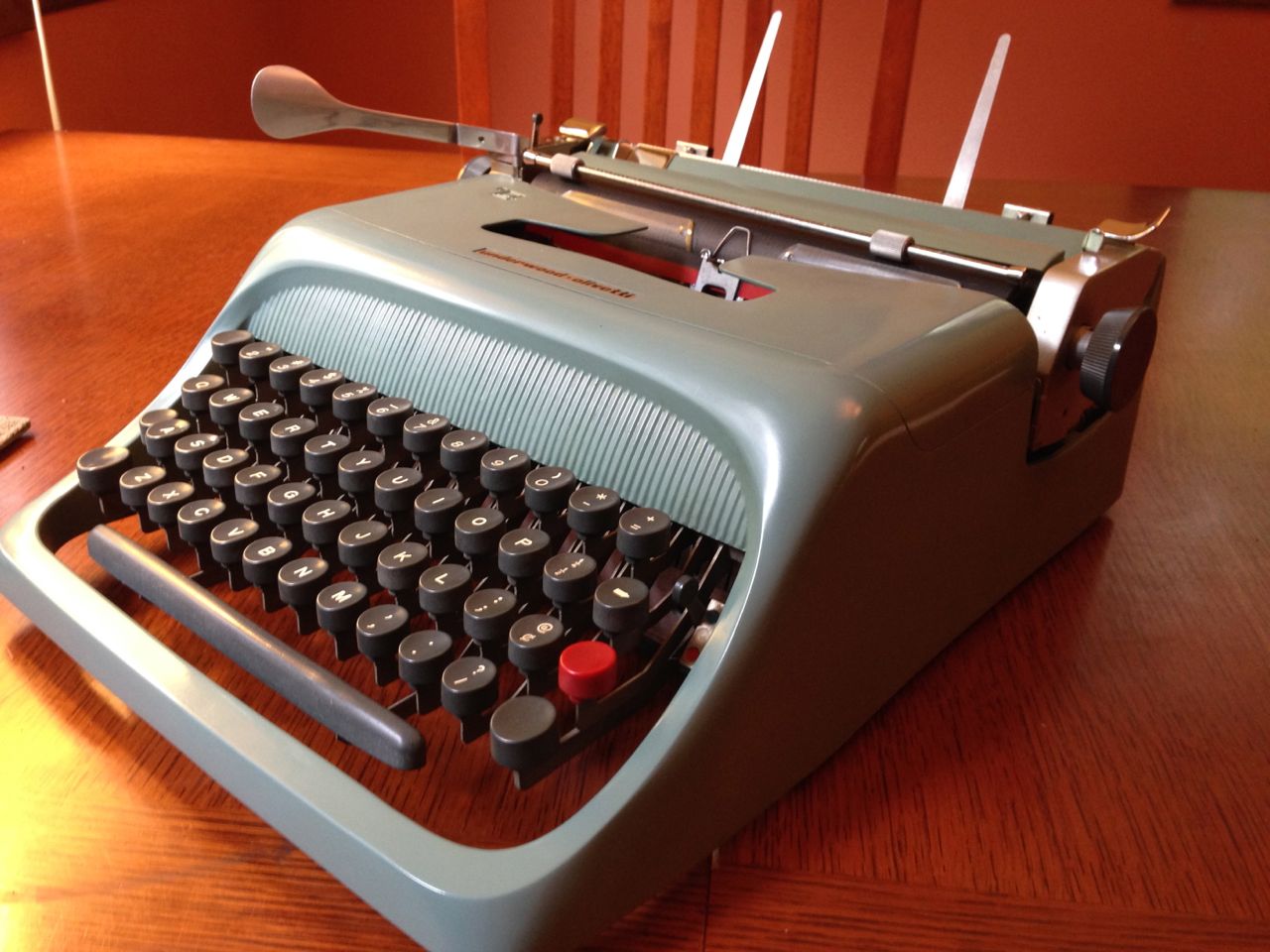 Top 10 Typewriters for Writers – Typewriter Review