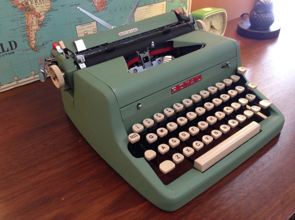 Top 10 Typewriters for Writers – Typewriter Review