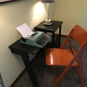 Atlas Typewriter Desk – Typewriter Review