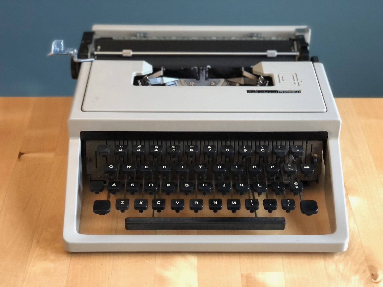 Typewriter Review – a writer's guide to typewriters